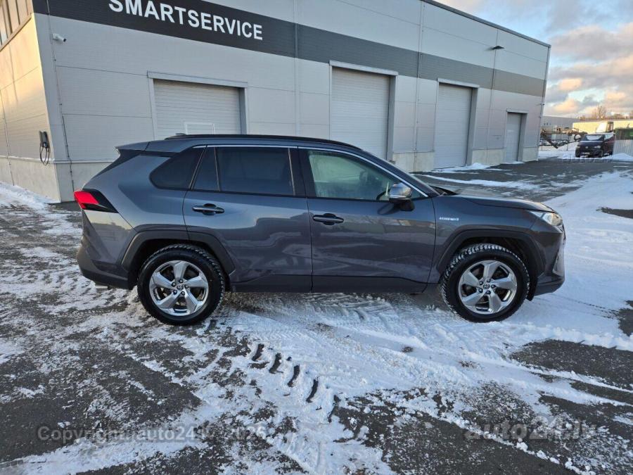 Grey Toyota RAV4 2022 in Tallinn, with an engine capacity of 0.00 L and mileage of 187 thousand km for 24900 €, photo 5 on AUTOMOTO.COM.LV