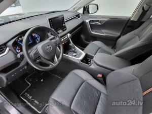 Pelēks Toyota RAV4 2022 Tallina, ar dzinēja tilpumu 2.49 L un nobraukumu 68 tūkst. km par 35995 €, foto 11 vietnē AUTOMOTO.COM.LV