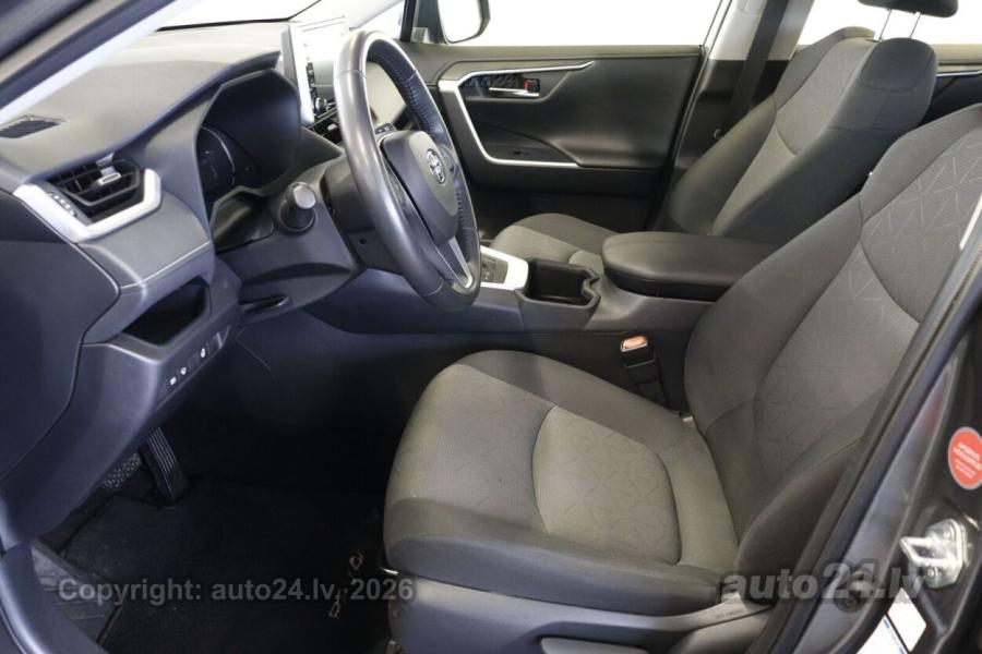 Pelēks Toyota RAV4 2022 Tallina, ar dzinēja tilpumu 1.99 L un nobraukumu 67 tūkst. km par 26900 €, foto 11 vietnē AUTOMOTO.COM.LV