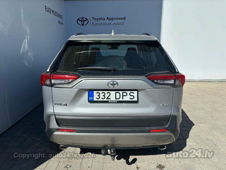 Grey Toyota RAV4 2022 in Tallinn, with an engine capacity of 1.99 L and mileage of 49 thousand km for 22995 €, photo 5 on AUTOMOTO.COM.LV