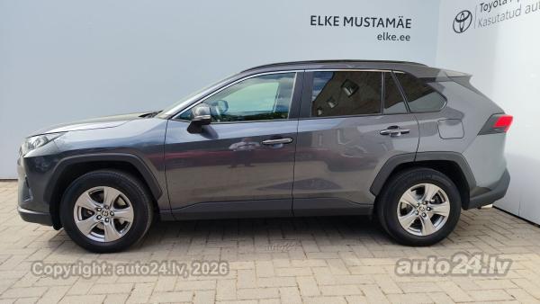 Grey Toyota RAV4 2022 in Tallinn, with an engine capacity of 1.99 L and mileage of 93 thousand km for 23995 €, photo 3 on AUTOMOTO.COM.LV