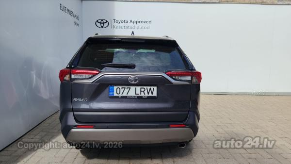 Grey Toyota RAV4 2022 in Tallinn, with an engine capacity of 1.99 L and mileage of 93 thousand km for 23995 €, photo 4 on AUTOMOTO.COM.LV