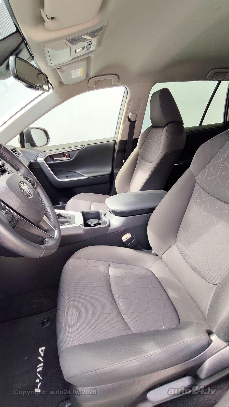 Pelēks Toyota RAV4 2022 Tallina, ar dzinēja tilpumu 1.99 L un nobraukumu 93 tūkst. km par 23995 €, foto 12 vietnē AUTOMOTO.COM.LV