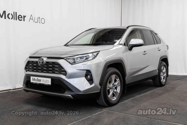 Pelēks Toyota RAV4 2022 Tallina, ar dzinēja tilpumu 2.00 L un nobraukumu 50 tūkst. km par 28500 €, foto 1 vietnē AUTOMOTO.COM.LV