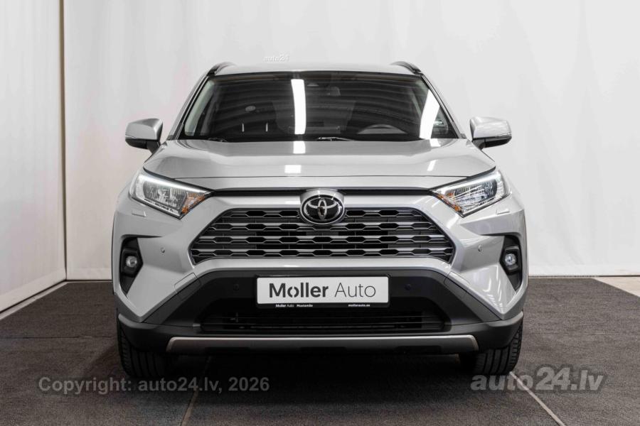Pelēks Toyota RAV4 2022 Tallina, ar dzinēja tilpumu 2.00 L un nobraukumu 50 tūkst. km par 28500 €, foto 3 vietnē AUTOMOTO.COM.LV