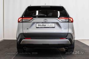 Pelēks Toyota RAV4 2022 Tallina, ar dzinēja tilpumu 2.00 L un nobraukumu 50 tūkst. km par 28500 €, foto 6 vietnē AUTOMOTO.COM.LV