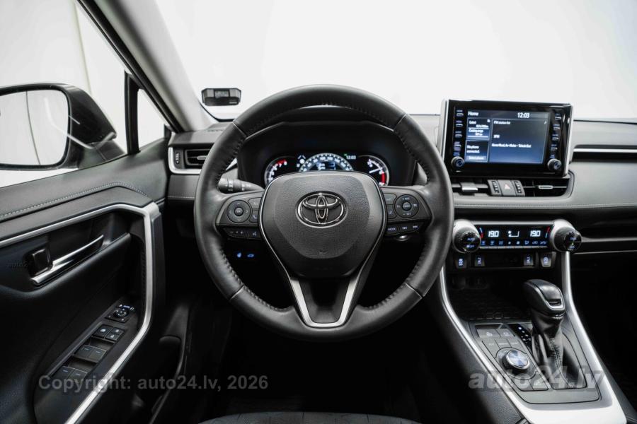 Pelēks Toyota RAV4 2022 Tallina, ar dzinēja tilpumu 2.00 L un nobraukumu 50 tūkst. km par 28500 €, foto 11 vietnē AUTOMOTO.COM.LV