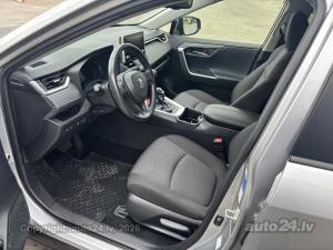 Pelēks Toyota RAV4 2022 Tallina, ar dzinēja tilpumu 2.00 L un nobraukumu 87 tūkst. km par 22800 €, foto 5 vietnē AUTOMOTO.COM.LV