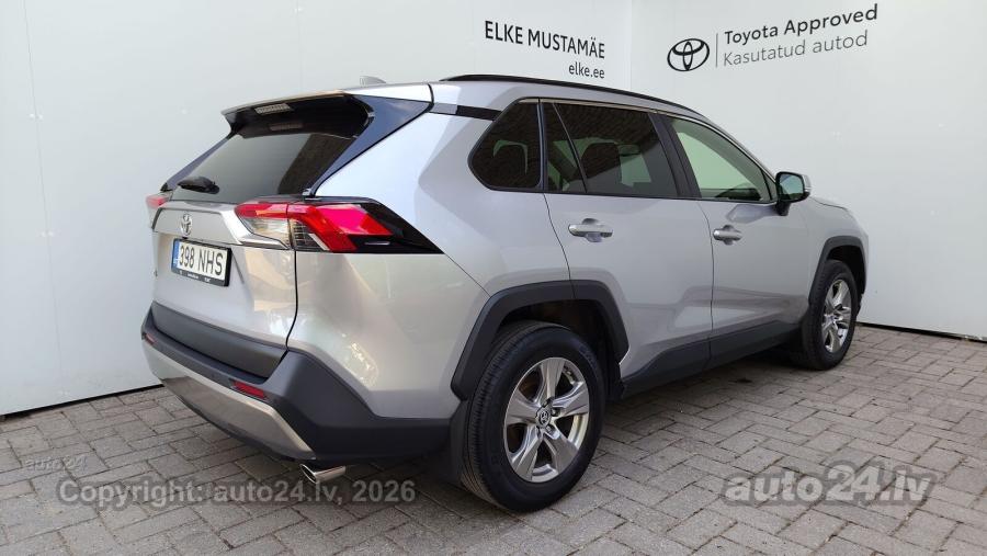 Pelēks Toyota RAV4 2022 Tallina, ar dzinēja tilpumu 1.99 L un nobraukumu 87 tūkst. km par 25895 €, foto 3 vietnē AUTOMOTO.COM.LV