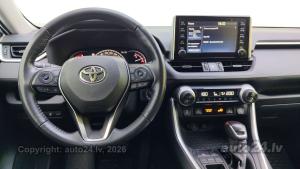 Pelēks Toyota RAV4 2022 Tallina, ar dzinēja tilpumu 1.99 L un nobraukumu 87 tūkst. km par 25895 €, foto 10 vietnē AUTOMOTO.COM.LV