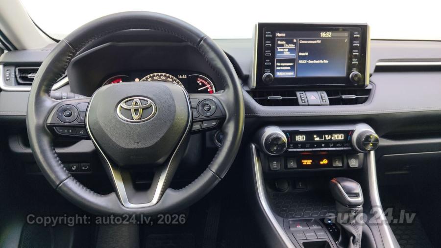 Pelēks Toyota RAV4 2022 Tallina, ar dzinēja tilpumu 1.99 L un nobraukumu 87 tūkst. km par 25895 €, foto 10 vietnē AUTOMOTO.COM.LV