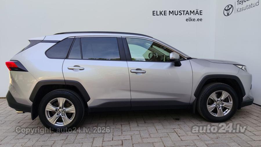 Pelēks Toyota RAV4 2022 Tallina, ar dzinēja tilpumu 1.99 L un nobraukumu 87 tūkst. km par 25895 €, foto 17 vietnē AUTOMOTO.COM.LV