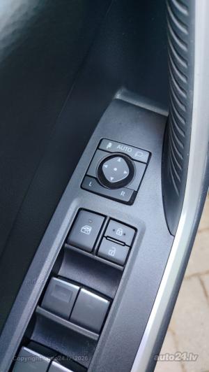 Pelēks Toyota RAV4 2022 Tallina, ar dzinēja tilpumu 1.99 L un nobraukumu 87 tūkst. km par 25895 €, foto 19 vietnē AUTOMOTO.COM.LV