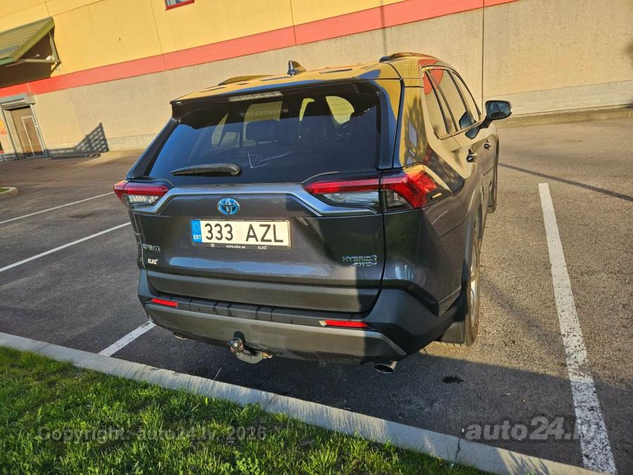 Pelēks Toyota RAV4 2022 Tallina, ar dzinēja tilpumu 2.50 L un nobraukumu 207 tūkst. km par 24900 €, foto 5 vietnē AUTOMOTO.COM.LV