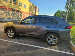 Pelēks Toyota RAV4 2022 Tallina, ar dzinēja tilpumu 2.50 L un nobraukumu 207 tūkst. km par 24900 €, foto 8 vietnē AUTOMOTO.COM.LV