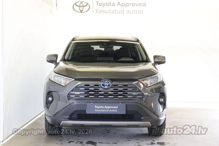 Pelēks Toyota RAV4 2022 Tallina, ar dzinēja tilpumu 2.49 L un nobraukumu 46 tūkst. km par 29500 €, foto 6 vietnē AUTOMOTO.COM.LV