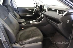 Pelēks Toyota RAV4 2022 Tallina, ar dzinēja tilpumu 2.49 L un nobraukumu 46 tūkst. km par 29500 €, foto 7 vietnē AUTOMOTO.COM.LV