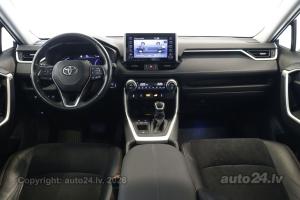Pelēks Toyota RAV4 2022 Tallina, ar dzinēja tilpumu 2.49 L un nobraukumu 46 tūkst. km par 29500 €, foto 9 vietnē AUTOMOTO.COM.LV