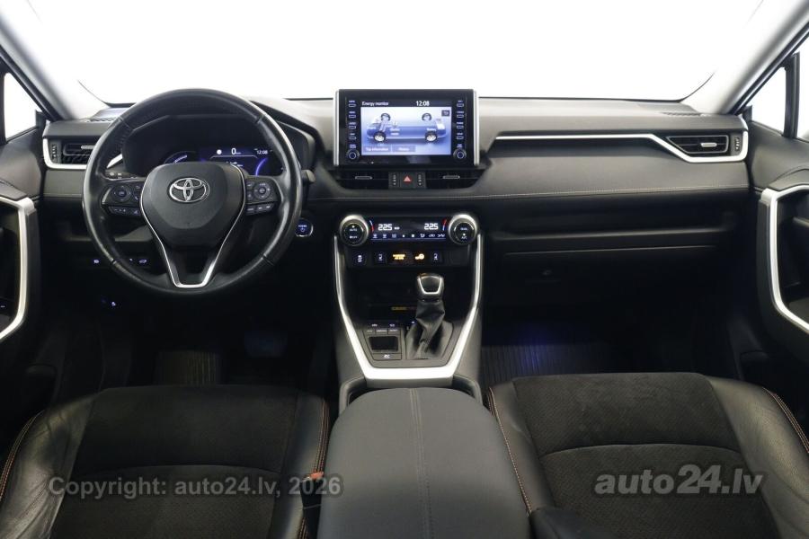 Pelēks Toyota RAV4 2022 Tallina, ar dzinēja tilpumu 2.49 L un nobraukumu 46 tūkst. km par 29500 €, foto 9 vietnē AUTOMOTO.COM.LV