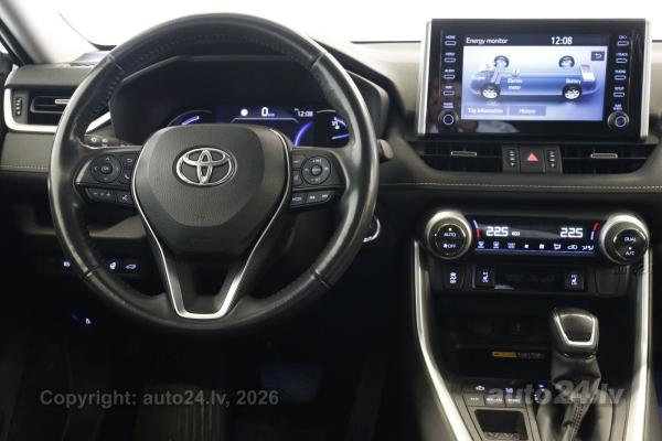 Grey Toyota RAV4 2022 in Tallinn, with an engine capacity of 2.49 L and mileage of 46 thousand km for 29500 €, photo 9 on AUTOMOTO.COM.LV
