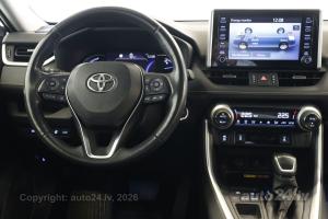 Pelēks Toyota RAV4 2022 Tallina, ar dzinēja tilpumu 2.49 L un nobraukumu 46 tūkst. km par 29500 €, foto 10 vietnē AUTOMOTO.COM.LV