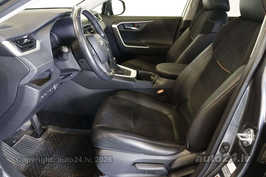 Pelēks Toyota RAV4 2022 Tallina, ar dzinēja tilpumu 2.49 L un nobraukumu 46 tūkst. km par 29500 €, foto 12 vietnē AUTOMOTO.COM.LV