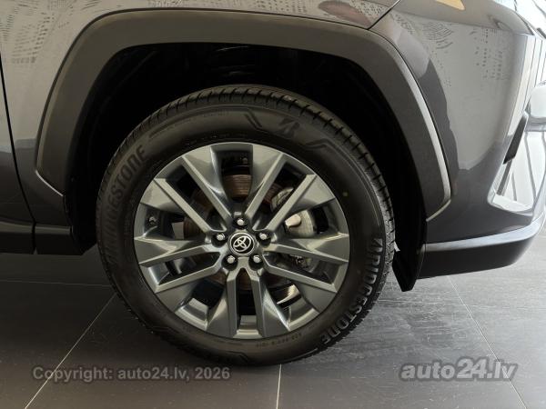 Pelēks Toyota RAV4 2022 Tallina, ar dzinēja tilpumu 2.50 L un nobraukumu 17 tūkst. km par 34900 €, foto 7 vietnē AUTOMOTO.COM.LV