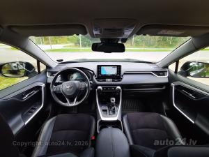 Pelēks Toyota RAV4 2022 Tallina, ar dzinēja tilpumu 2.00 L un nobraukumu 69 tūkst. km par 27900 €, foto 9 vietnē AUTOMOTO.COM.LV