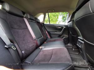 Pelēks Toyota RAV4 2022 Tallina, ar dzinēja tilpumu 2.00 L un nobraukumu 69 tūkst. km par 27900 €, foto 14 vietnē AUTOMOTO.COM.LV