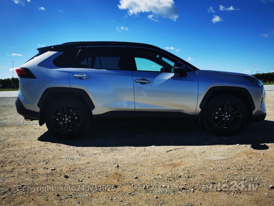 Pelēks Toyota RAV4 2022 Tallina, ar dzinēja tilpumu 2.00 L un nobraukumu 69 tūkst. km par 27900 €, foto 22 vietnē AUTOMOTO.COM.LV