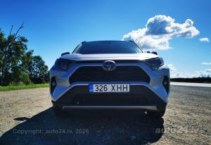 Pelēks Toyota RAV4 2022 Tallina, ar dzinēja tilpumu 2.00 L un nobraukumu 69 tūkst. km par 27900 €, foto 27 vietnē AUTOMOTO.COM.LV
