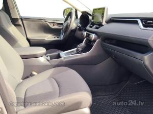 Серый Тойота РАВ 4 2022 в Таллин, объемом двигателя 1.99 л и пробегом 52 тыс. км за 26995 €, фото 7 на AUTOMOTO.COM.LV
