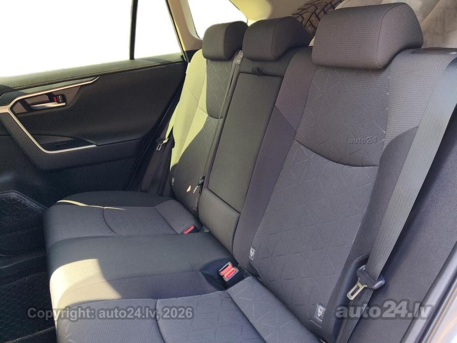 Серый Тойота РАВ 4 2022 в Таллин, объемом двигателя 1.99 л и пробегом 52 тыс. км за 26995 €, фото 20 на AUTOMOTO.COM.LV