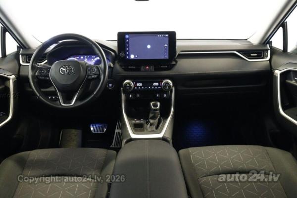 Pelēks Toyota RAV4 2023 Tallina, ar dzinēja tilpumu 1.99 L un nobraukumu 27 tūkst. km par 29300 €, foto 8 vietnē AUTOMOTO.COM.LV