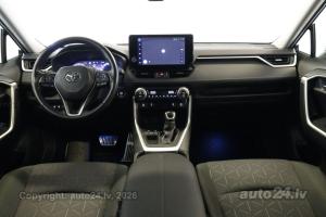 Pelēks Toyota RAV4 2023 Tallina, ar dzinēja tilpumu 1.99 L un nobraukumu 27 tūkst. km par 29300 €, foto 8 vietnē AUTOMOTO.COM.LV