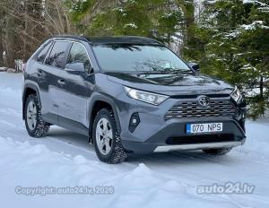 Grey Toyota RAV4 2023 in Haapsalu, with an engine capacity of 2.00 L and mileage of 61 thousand km for 30990 €, photo  on AUTOMOTO.COM.LV