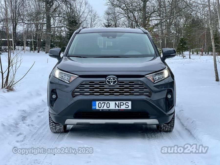 Pelēks Toyota RAV4 2023 Hāpsalu, ar dzinēja tilpumu 2.00 L un nobraukumu 61 tūkst. km par 30990 €, foto 4 vietnē AUTOMOTO.COM.LV