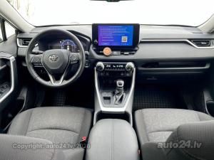 Pelēks Toyota RAV4 2023 Hāpsalu, ar dzinēja tilpumu 2.00 L un nobraukumu 61 tūkst. km par 30990 €, foto 9 vietnē AUTOMOTO.COM.LV