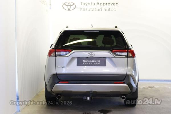 Grey Toyota RAV4 2023 in Tallinn, with an engine capacity of 1.99 L and mileage of 56 thousand km for 28990 €, photo 4 on AUTOMOTO.COM.LV