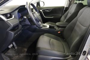 Pelēks Toyota RAV4 2023 Tallina, ar dzinēja tilpumu 1.99 L un nobraukumu 56 tūkst. km par 28990 €, foto 11 vietnē AUTOMOTO.COM.LV