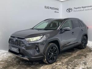 Pelēks Toyota RAV4 2023 Tallina, ar dzinēja tilpumu 2.49 L un nobraukumu 15 tūkst. km par 38495 €, foto  vietnē AUTOMOTO.COM.LV