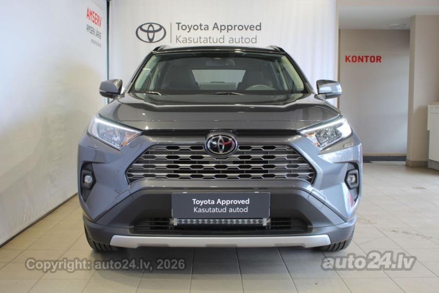 Grey Toyota RAV4 2023 in Tallinn, with an engine capacity of 2.00 L and mileage of 90 thousand km for 31490 €, photo 6 on AUTOMOTO.COM.LV
