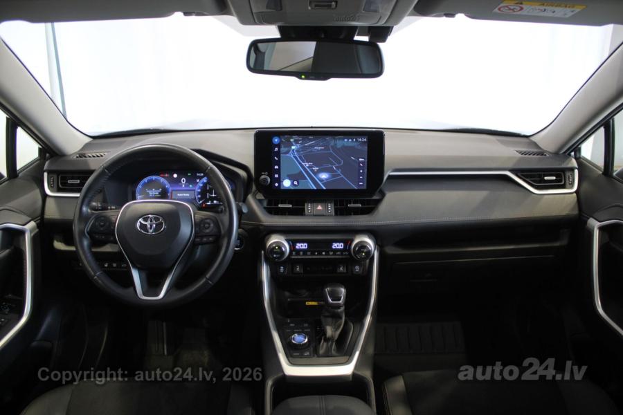 Grey Toyota RAV4 2023 in Tallinn, with an engine capacity of 2.00 L and mileage of 90 thousand km for 31490 €, photo 9 on AUTOMOTO.COM.LV