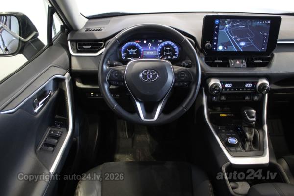 Pelēks Toyota RAV4 2023 Tallina, ar dzinēja tilpumu 2.00 L un nobraukumu 90 tūkst. km par 31490 €, foto 9 vietnē AUTOMOTO.COM.LV