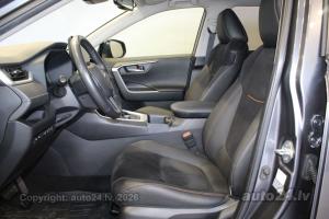 Grey Toyota RAV4 2023 in Tallinn, with an engine capacity of 2.00 L and mileage of 90 thousand km for 31490 €, photo 12 on AUTOMOTO.COM.LV