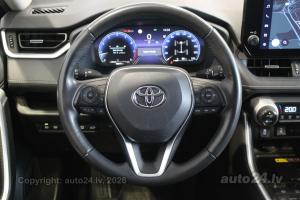 Grey Toyota RAV4 2023 in Tallinn, with an engine capacity of 2.00 L and mileage of 90 thousand km for 31490 €, photo 13 on AUTOMOTO.COM.LV