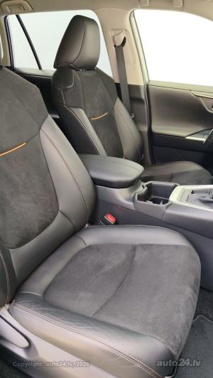 Pelēks Toyota RAV4 2023 Tallina, ar dzinēja tilpumu 1.99 L un nobraukumu 33 tūkst. km par 29995 €, foto 7 vietnē AUTOMOTO.COM.LV