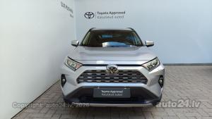 Grey Toyota RAV4 2023 in Tallinn, with an engine capacity of 1.99 L and mileage of 35 thousand km for 31995 €, photo 6 on AUTOMOTO.COM.LV