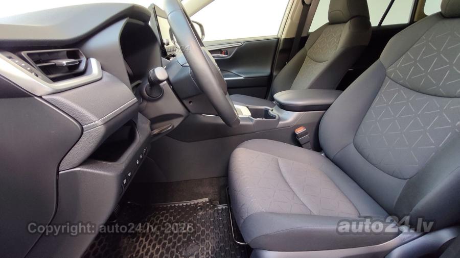 Grey Toyota RAV4 2023 in Tallinn, with an engine capacity of 1.99 L and mileage of 35 thousand km for 31995 €, photo 12 on AUTOMOTO.COM.LV