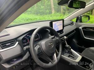 Pelēks Toyota RAV4 2023 Tallina, ar dzinēja tilpumu 2.00 L un nobraukumu 29 tūkst. km par 33999 €, foto 6 vietnē AUTOMOTO.COM.LV